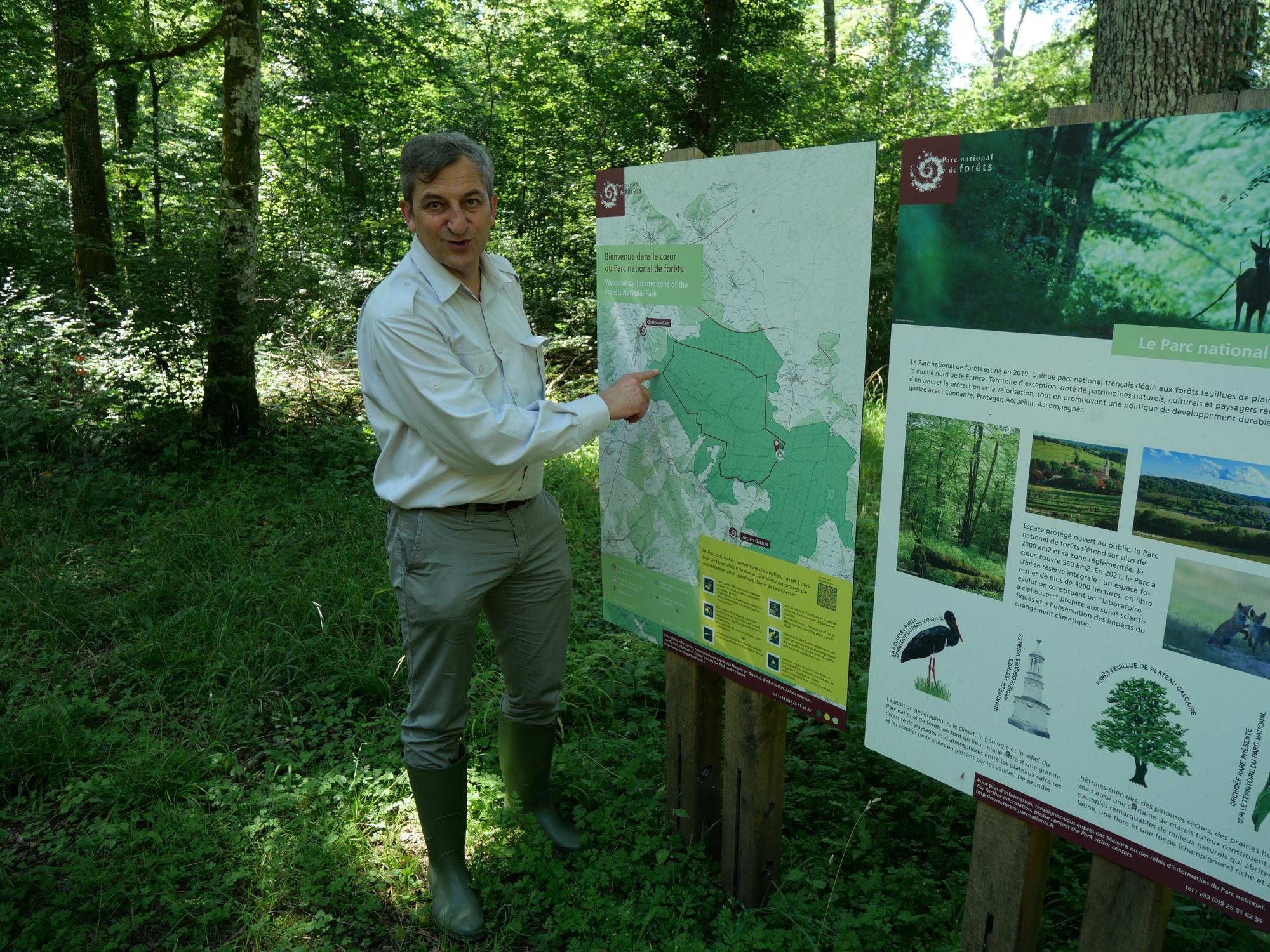 Réalisation d’un profil forestier avec les équipes du Parc national de ...